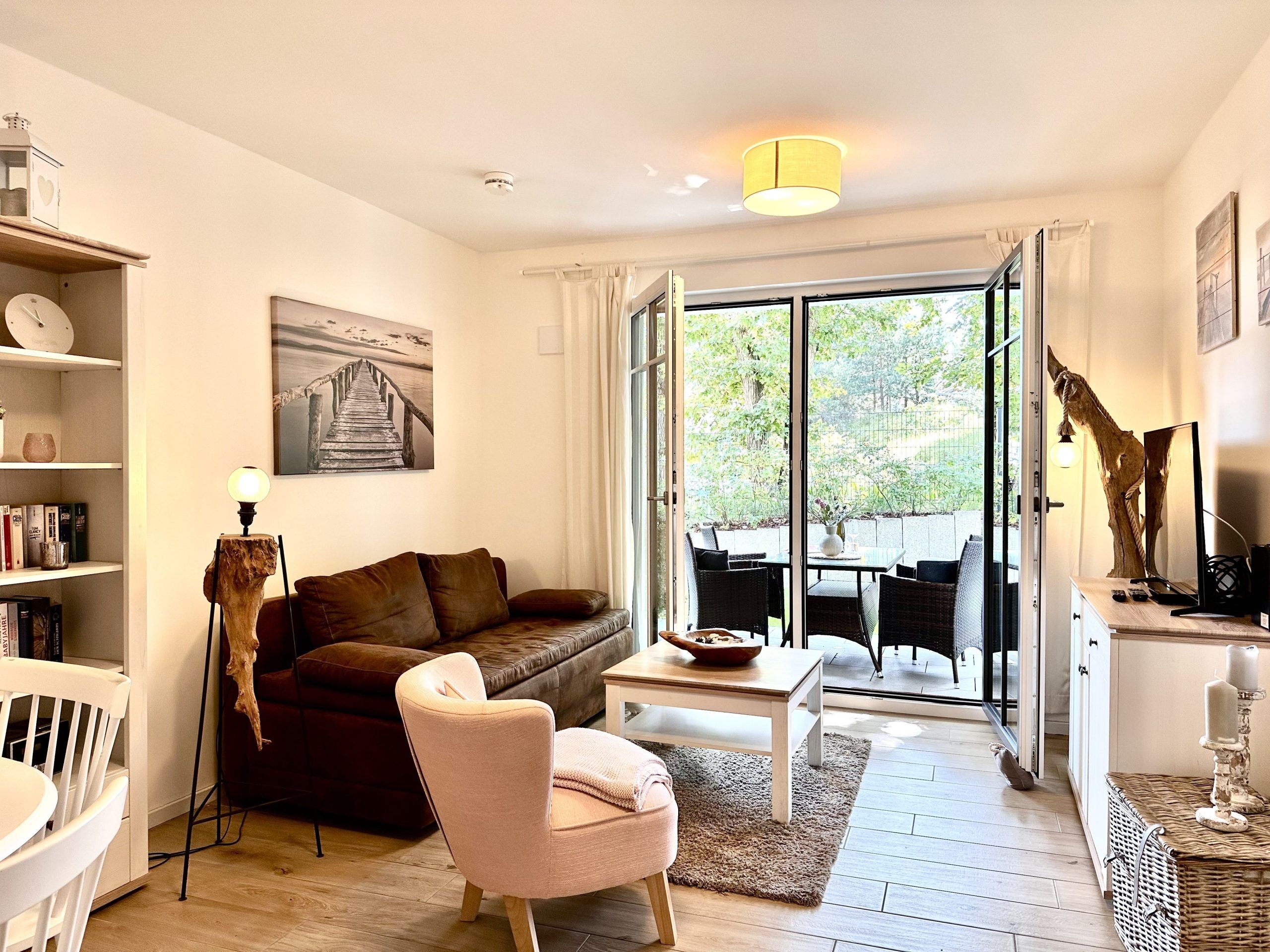 ruyastay® · handverlesene FeWo's & Ferienhäuser auf Rügen